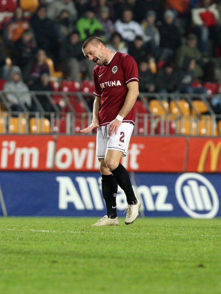 Stoper Sparty Tomáš Řepka se vrátil do sestavy a... »Dr. House« léčil ...